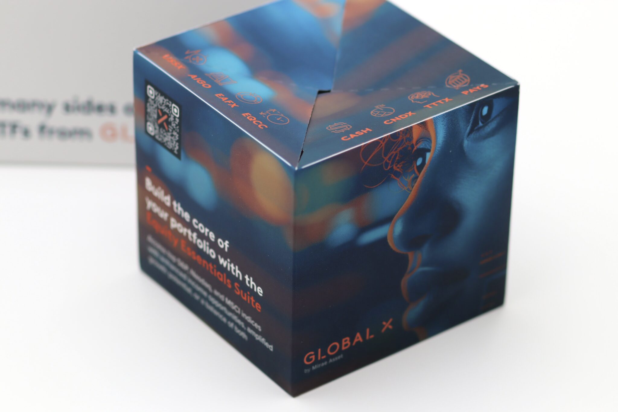 Global X Pop Up Cube - Information Packaging